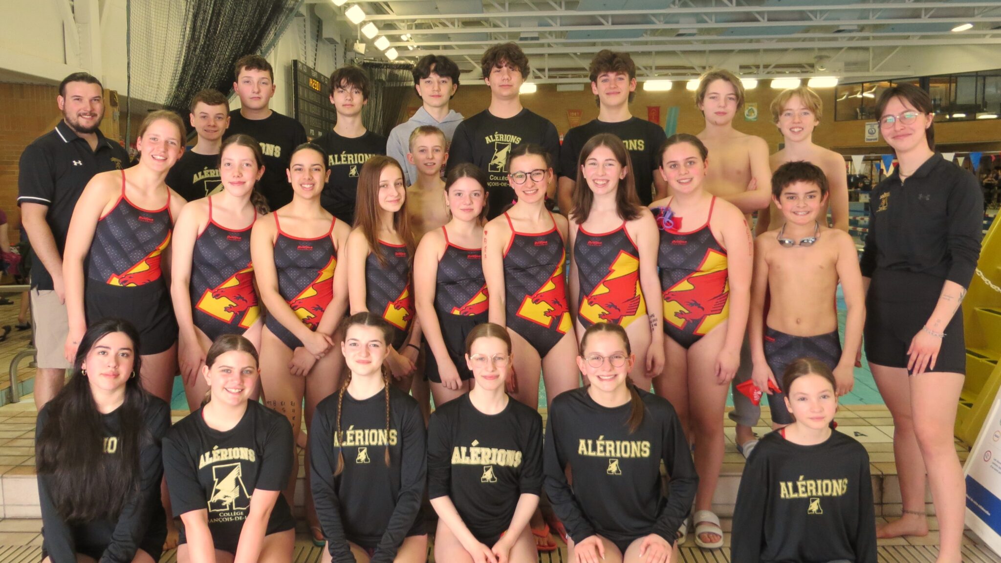 L’équipe de natation en amélioration constante - Collège François-de-Laval